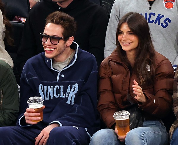 Emily Ratajkowski desabafa sobre casamento ter desmoronado por falta de ...