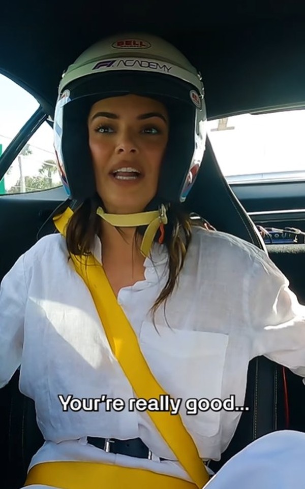 Lewis Hamilton leva Kendall Jenner para volta rápida 'assustadora' e ...