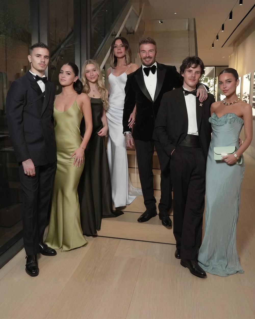 Brasileira revela como conheceu filho de David e Victoria Beckham e dá ...