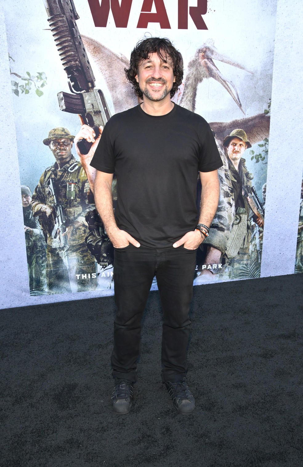 Ex-astro teen de 'American Pie' ressurge quase irreconhecível em red ...