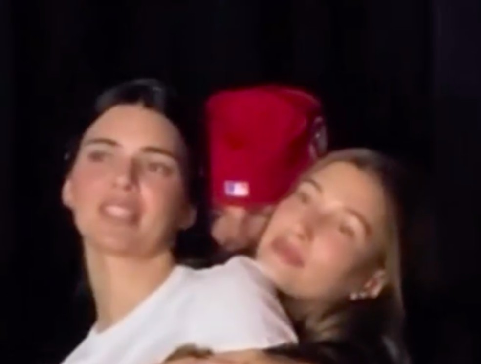 'Chamego triplo' de Justin Bieber com a esposa Hailey e a amiga Kendall ...