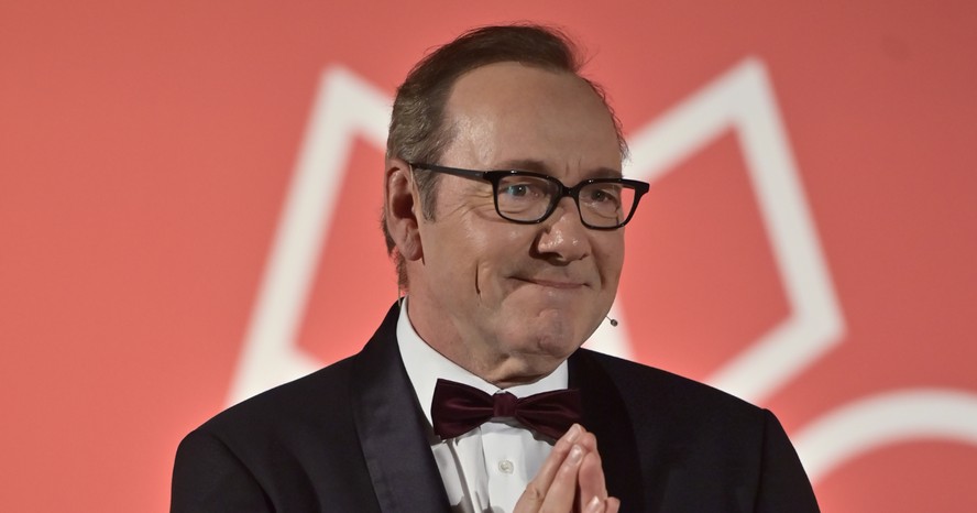 Kevin Spacey diz que 'não tem casa' desde que sua mansão foi leiloada ...