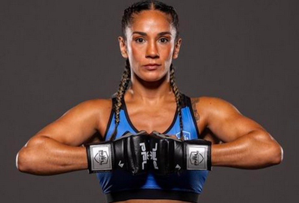 Boxeadora abre mão de cinturão de campeã mundial após confederação não ...