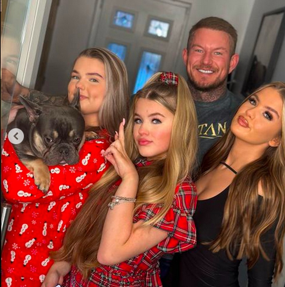 Ex-jogador do Manchester United que apareceu em filme clássico sobre ...