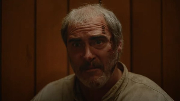 Diretor revela desmaio de Joaquin Phoenix durante filmagem 'intensa ...