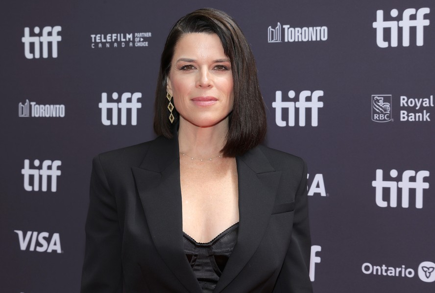 Neve Campbell diz que aceita voltar a 'Pânico' após debandada de ...